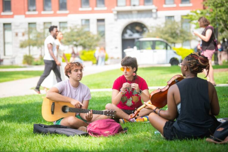 Apply | Undergraduate Admissions | Clark University